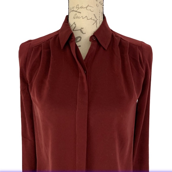 Express | Tops | Nwt 58 Express Pleated Shoulder Buttondown Long Tunic ...